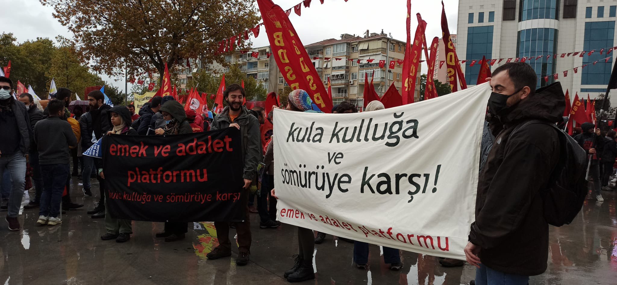 İşçi Emekçi Mitingini Gerçekleştirdik: Kurtuluş Yok Tek Başına! • Emek ...